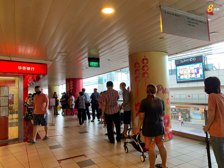 long queues at many bank branches to change new notes for cny, some ...